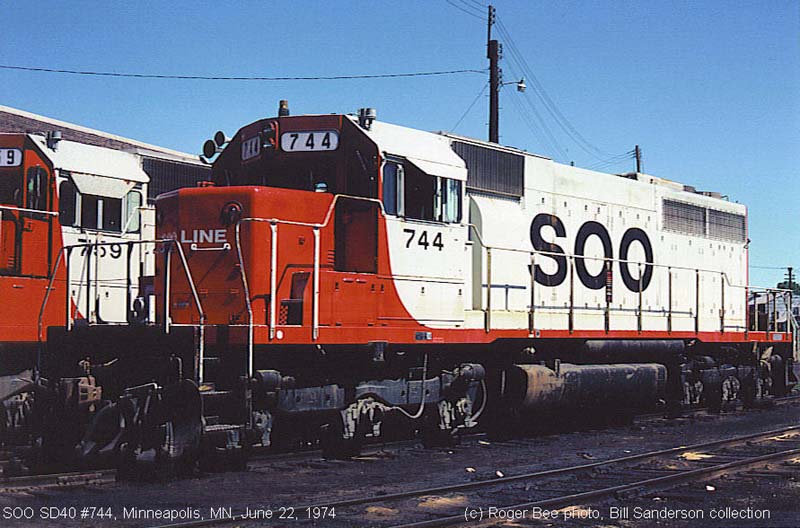 SD40 744